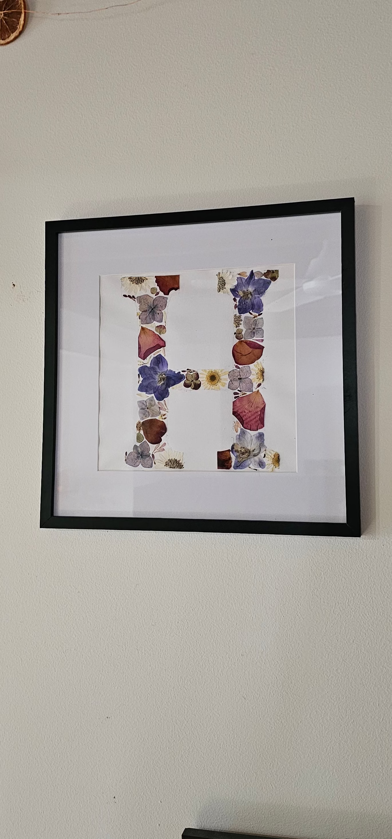 Custom Real Floral Letter Artwork – Mama Queen Yarra Valley